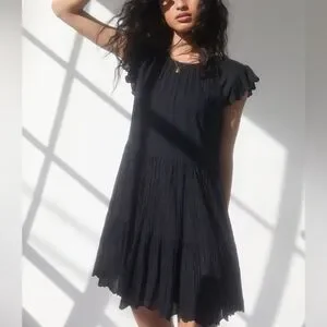 Aritzia | Dresses | Aritzia Wilfred La Boheme Sidonie Ruffled Scalloped ...